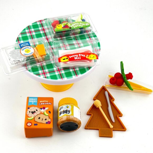 MGA | Office | Mga Miniverse Make It Mini Holiday Series 2 Christmas ...